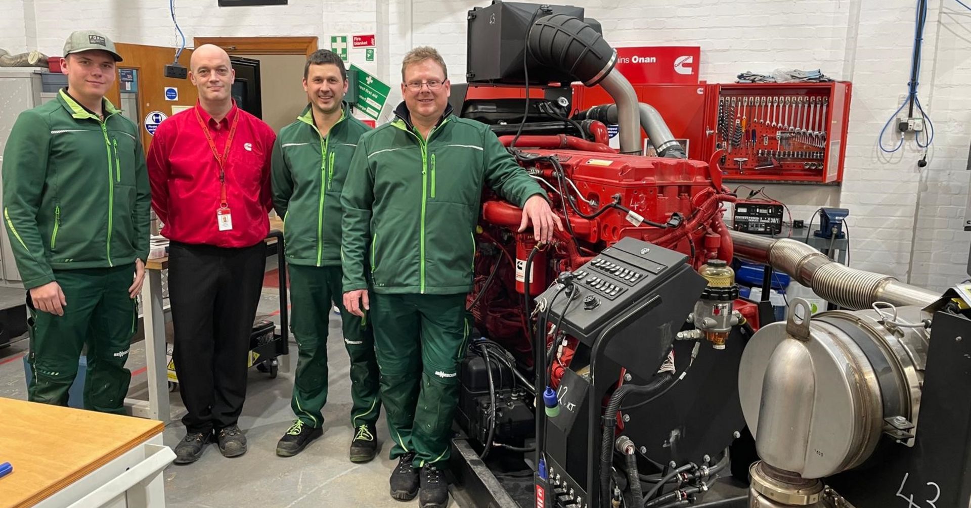 Cummins training in Daventry/UK | SENNEBOGEN Academy